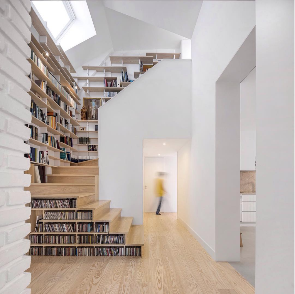 Tips For Dealing With Libraries In Your Staircase Area - DEARTARCH