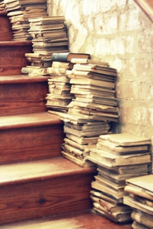 Tips For Dealing With Libraries In Your Staircase Area - DEARTARCH