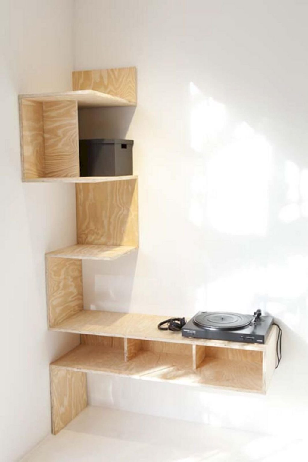 Corner Shelf Designs To Get The Best From The Empty Corner Space ...