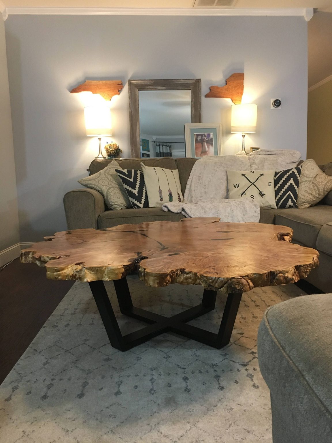 Small Wooden Table Designs to Bring Nature Inside Your Home - DEARTARCH