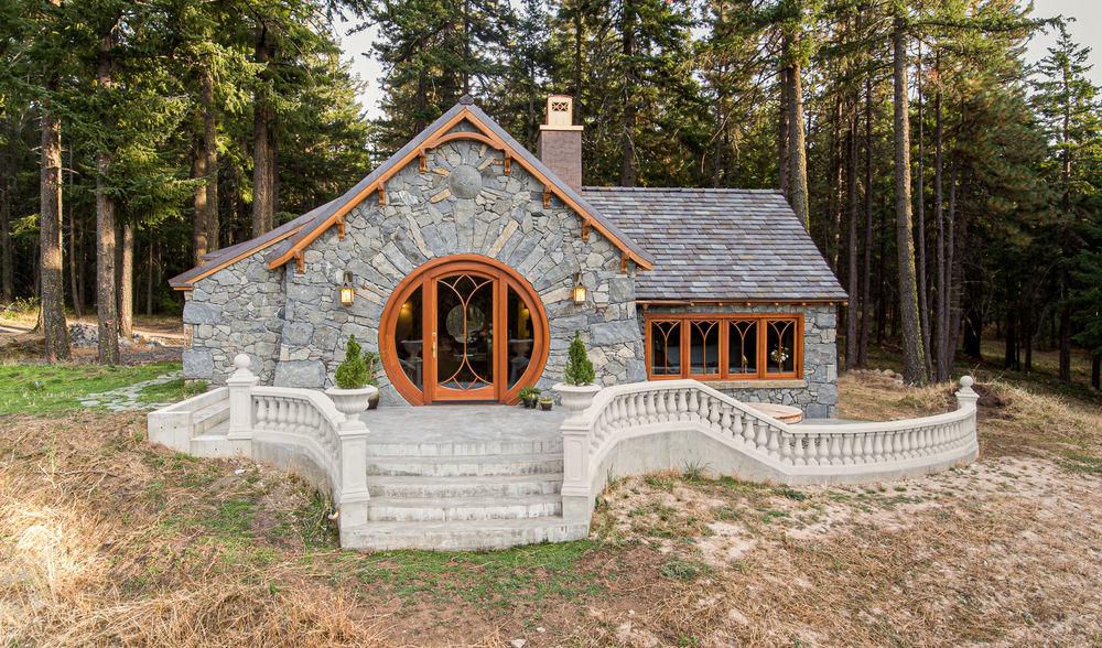 This Oregon Fairytale House Will Win Your Heart - DEARTARCH