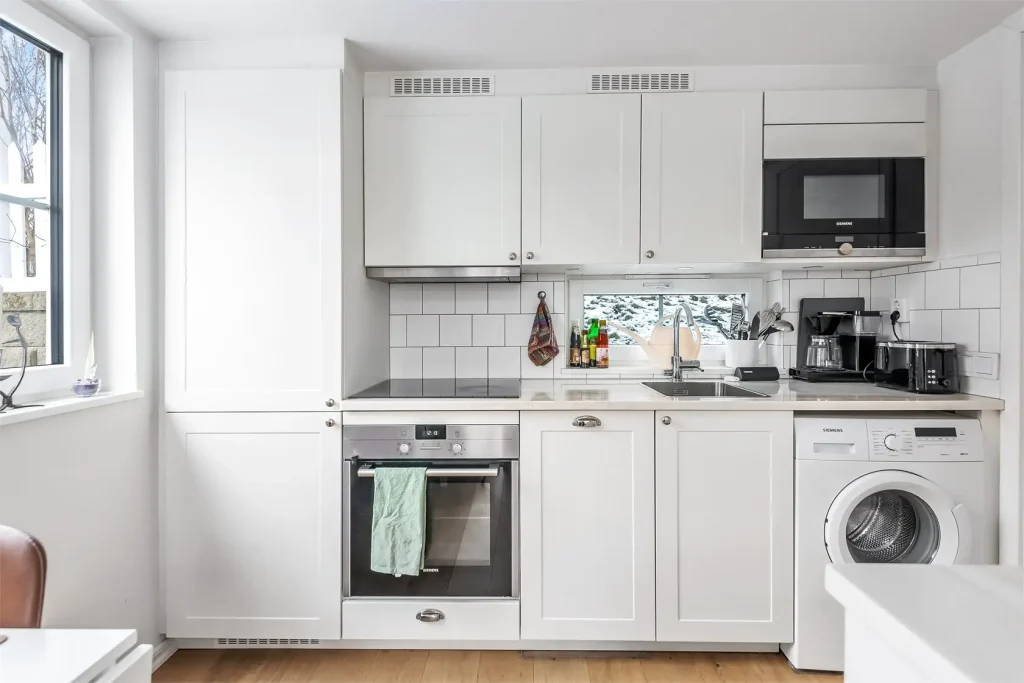 A Traditional Mini House of 33 sq.m Well Organized (with the house plan ...