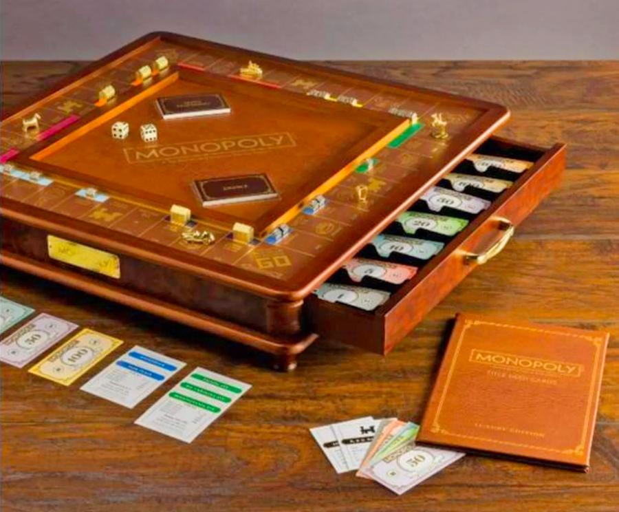 Game Night Redefined: The Ultimate Monopoly Experience with a Custom Wooden Table - DEARTARCH